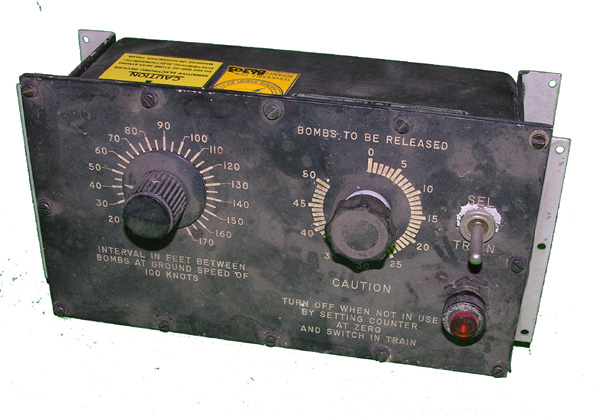 Bomb gauge ID - AIRCRAFT INSTRUMENTS & EJECTION SEATS - U.S. Militaria ...